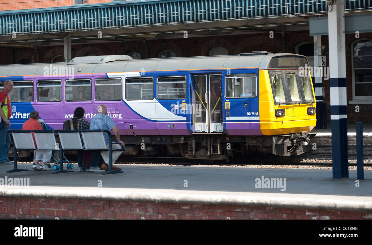 Class 142 pacer diesel multiple unit hi-res stock photography and images - Alamy