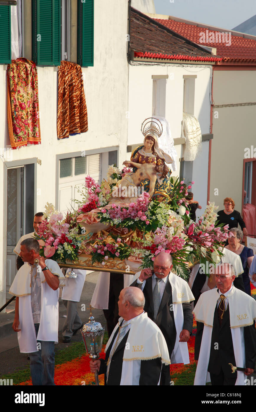 Procession of Nossa Senhora da Piedade in the parish of Ponta Garça ...