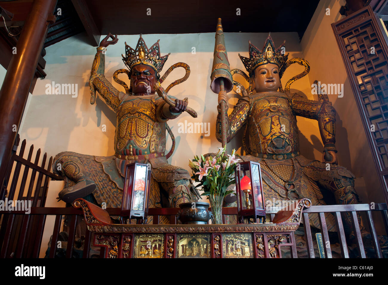Temple guardians china hi-res stock photography and images - Alamy