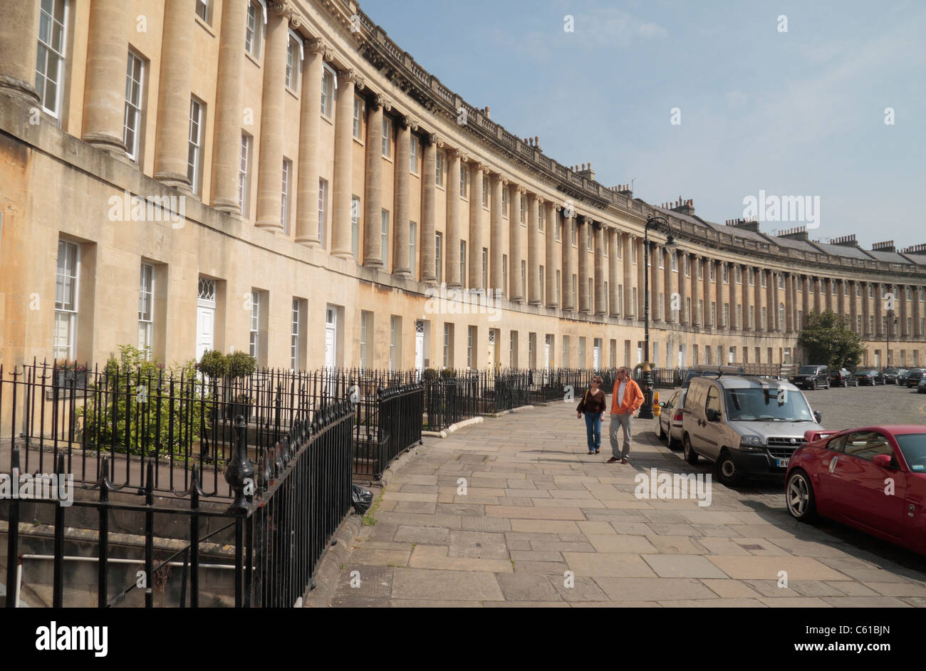 Bath crescent curved street hi-res stock photography and images - Alamy