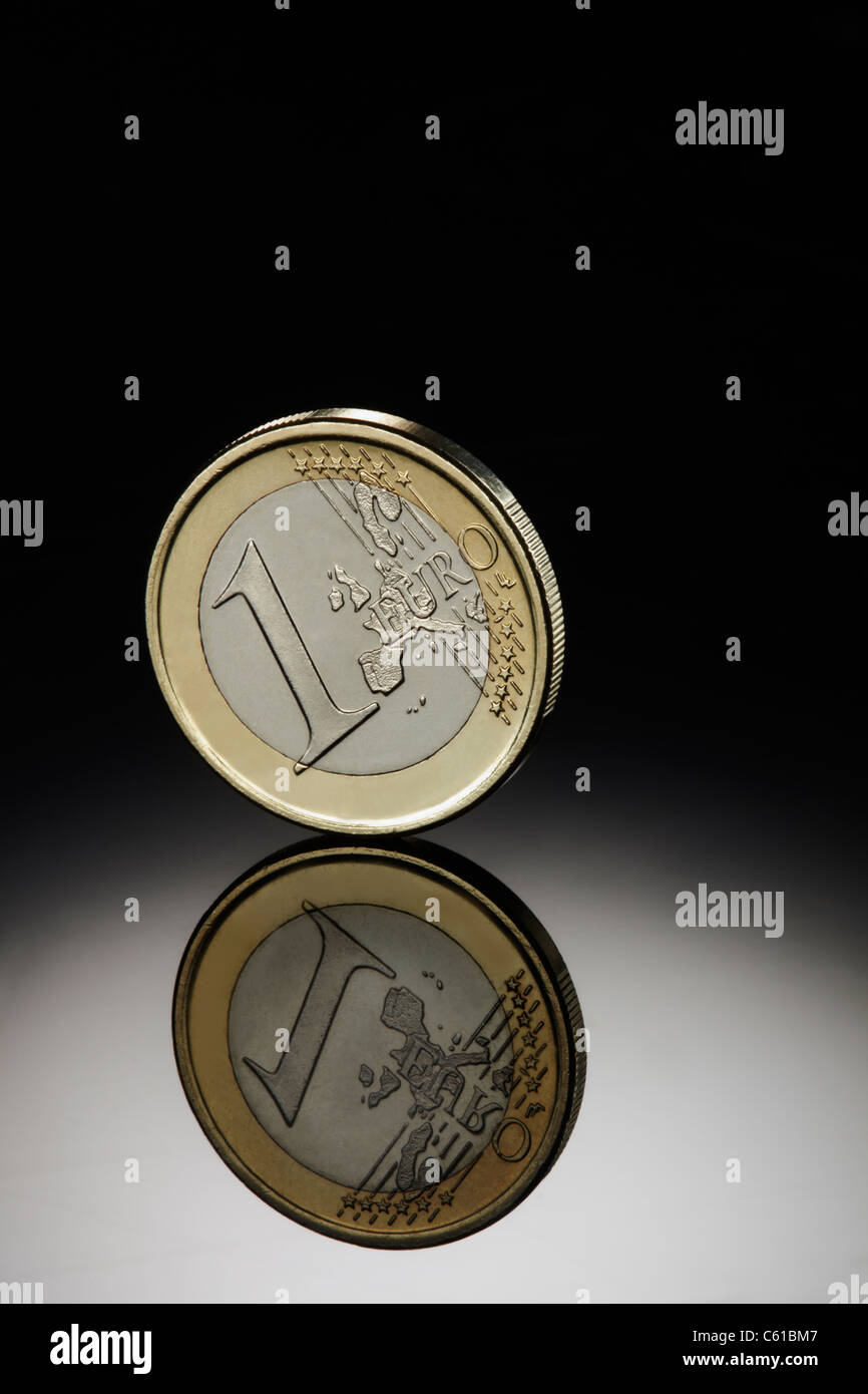 Lossing money hi-res stock photography and images - Alamy