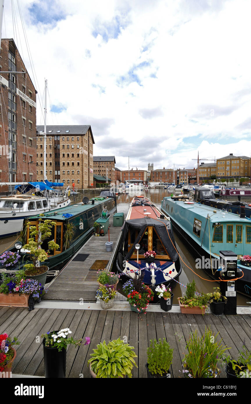 River craft hi-res stock photography and images - Alamy