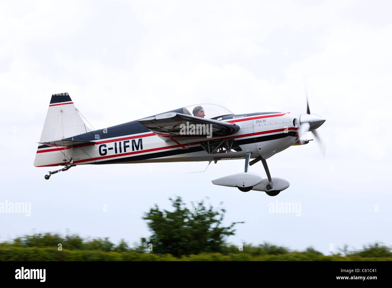 Edge 360 G-IIFM in flight on final approach to land at Wickenby ...