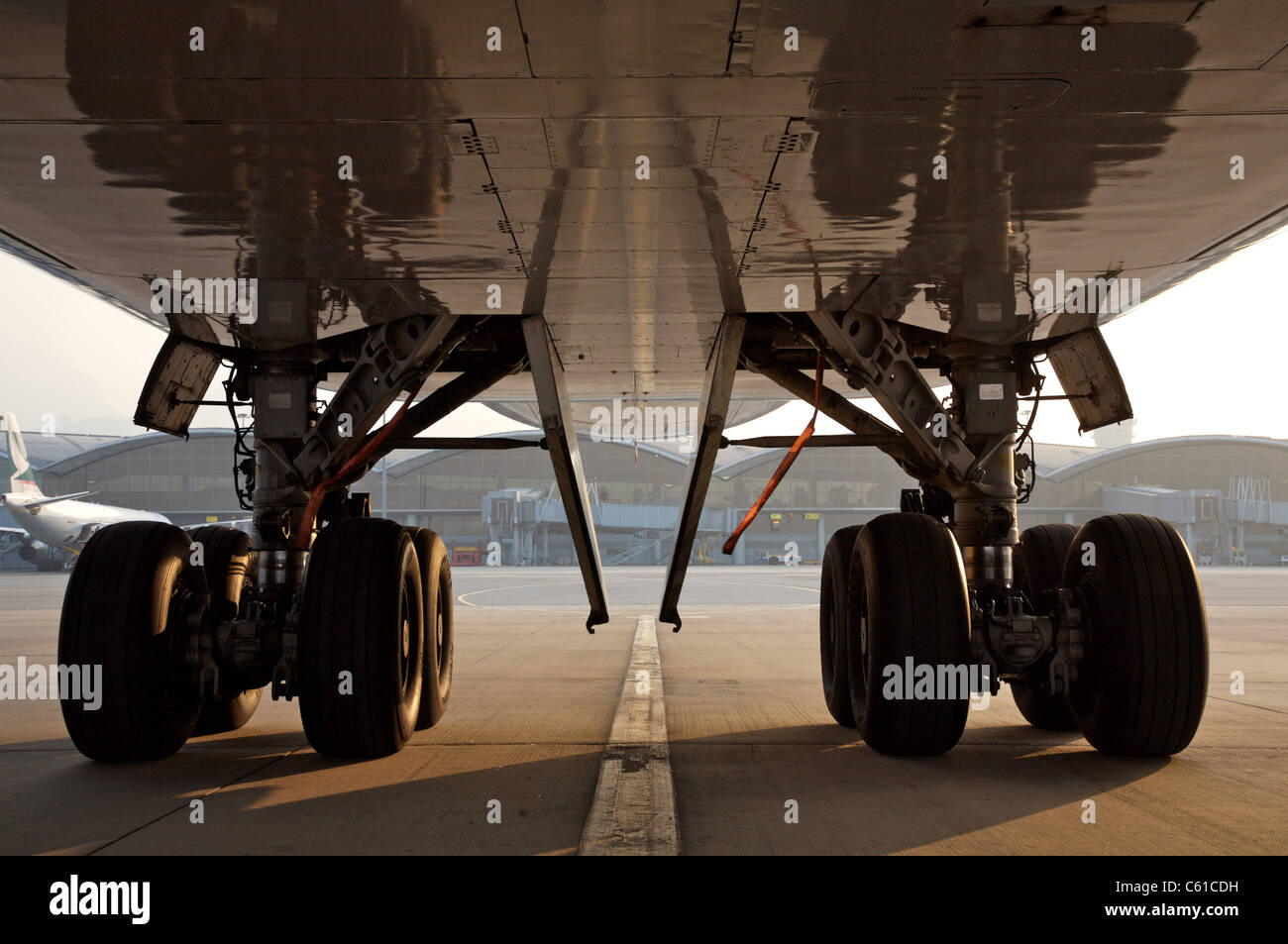 Plane undercarriage wheels wheel airplane aeroplane Stock Photo - Alamy