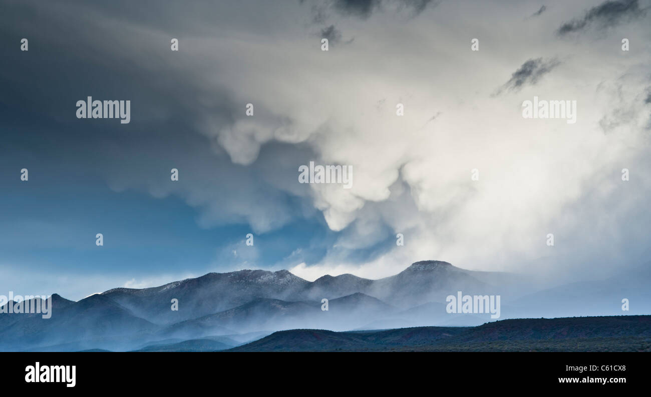 Grey stormy clouds moving fast hi-res stock photography and images - Alamy