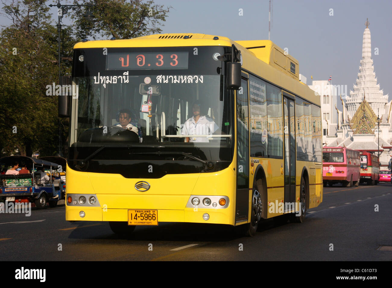 Crowded Public Transport Stock Photos & Crowded Public Transport Stock ...