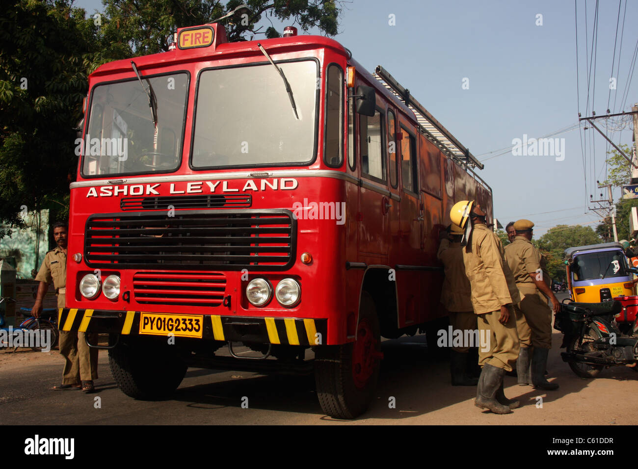 India fireman hi-res stock photography and images - Alamy