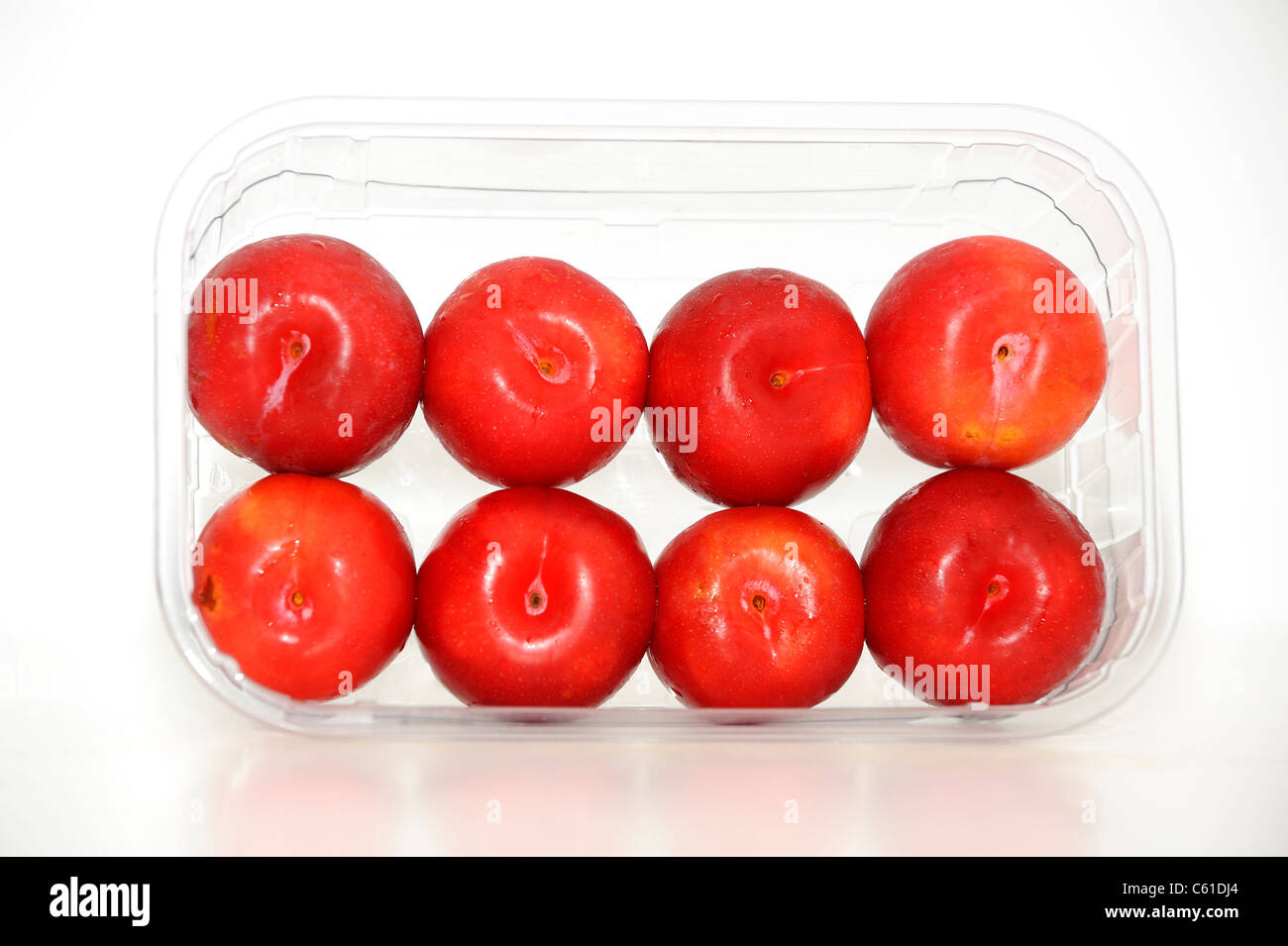 english plums in a punnet england uk Stock Photo - Alamy