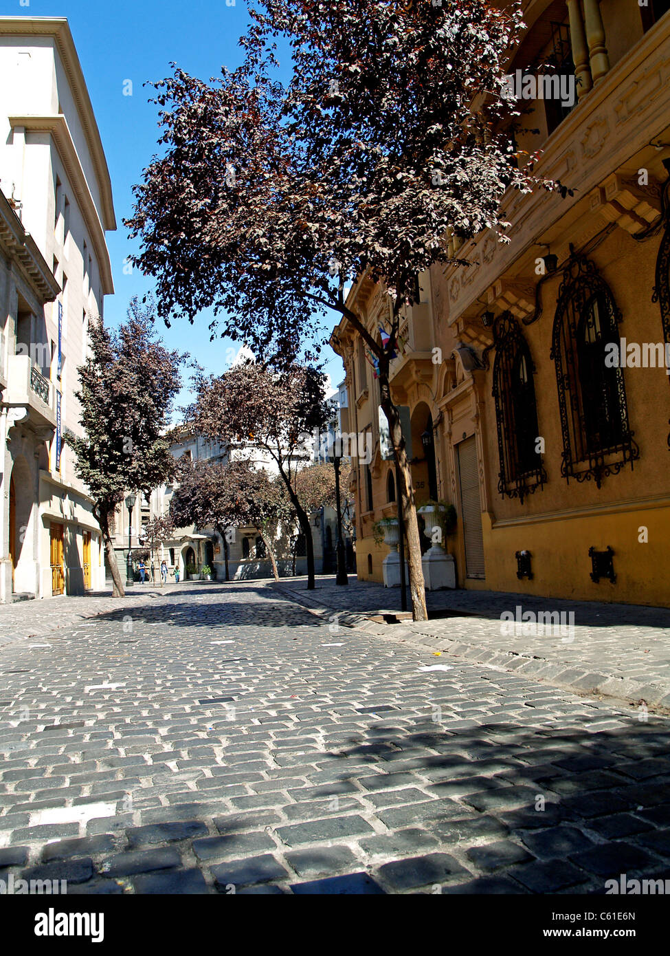 Santiago chile street hi-res stock photography and images - Alamy