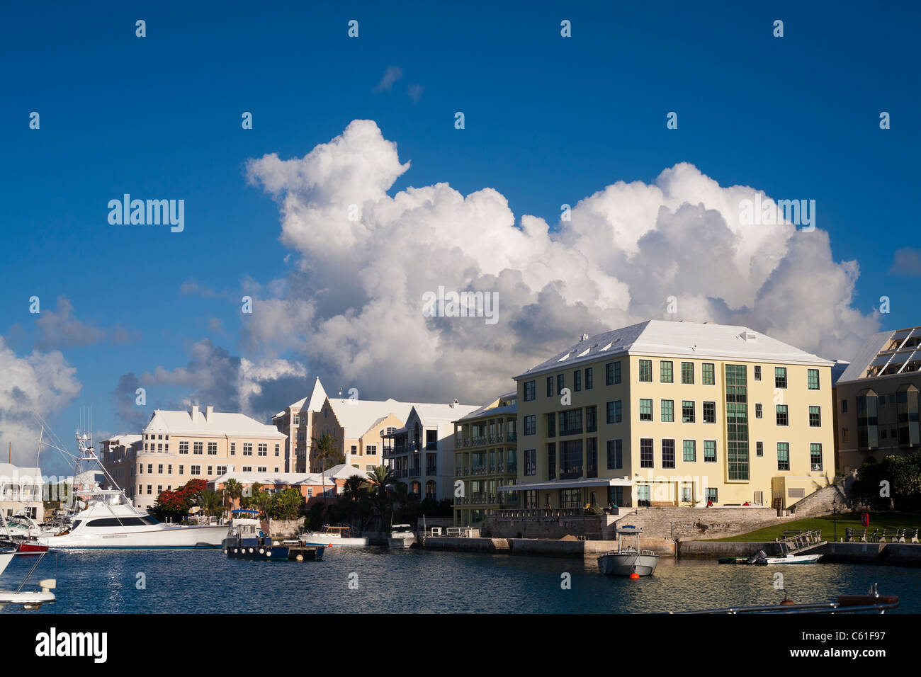 Downtown hamilton bermuda hi-res stock photography and images - Alamy