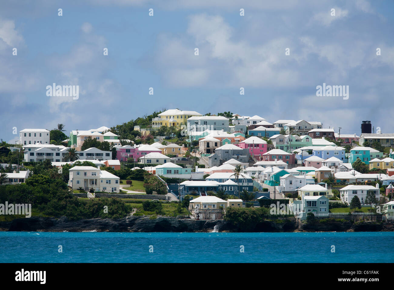Bermuda colorful houses hi-res stock photography and images - Alamy