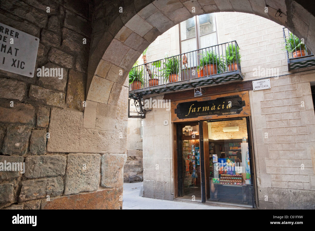 Spain, Barcelona, The Gothic Quarter, Pharmacy Shop Stock Photo - Alamy