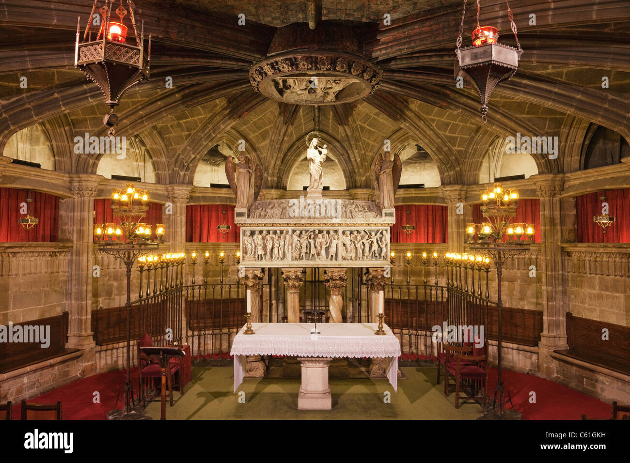 Barcelona tomb hi-res stock photography and images - Alamy