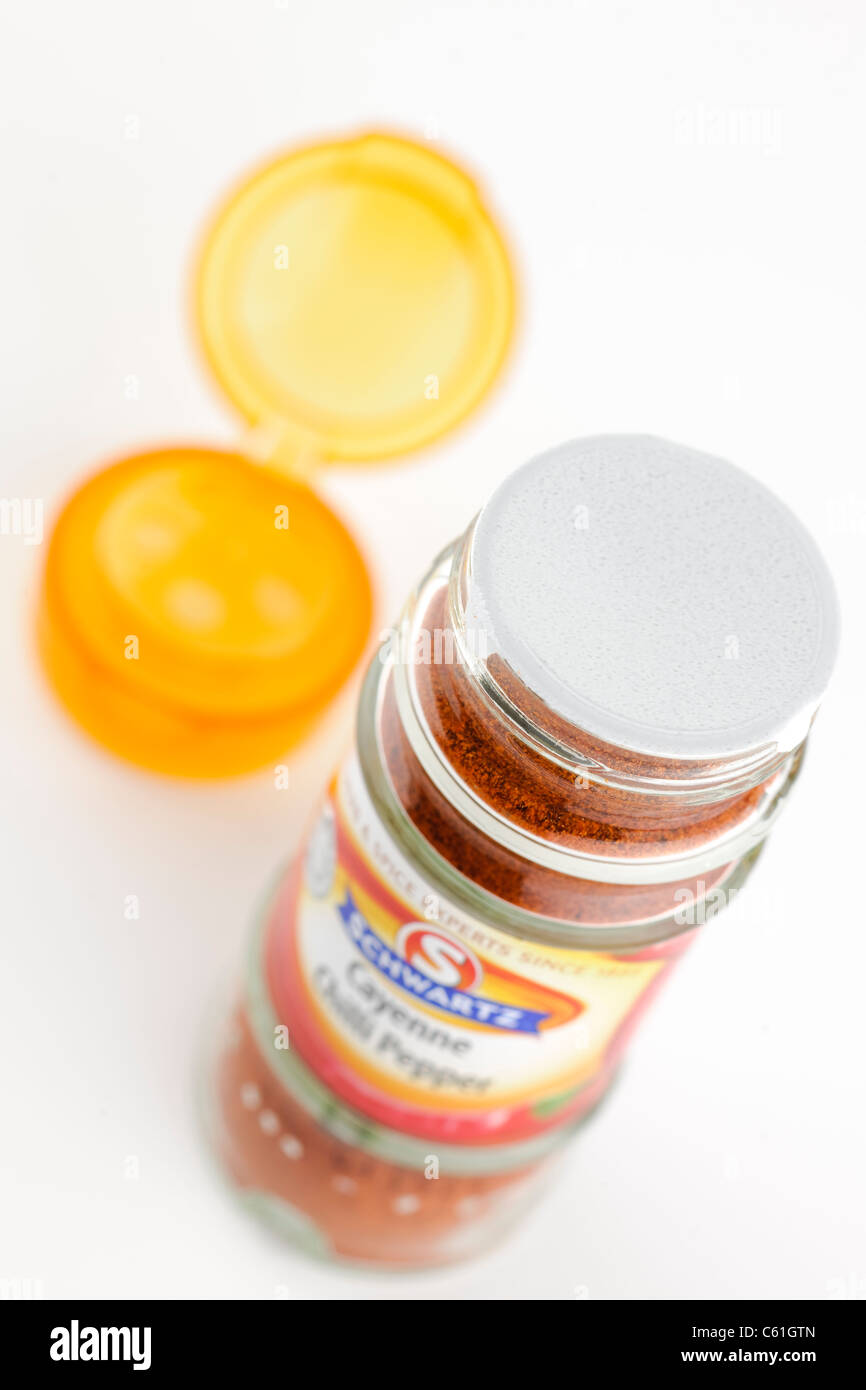 Seal on a glass container of Schwartz Cayenne chilli pepper Stock Photo ...