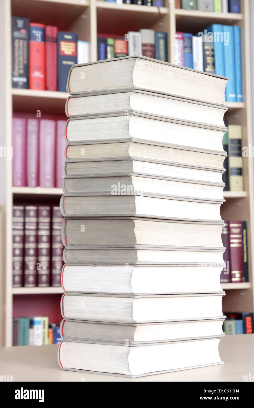 Tower bookcase hi-res stock photography and images - Alamy