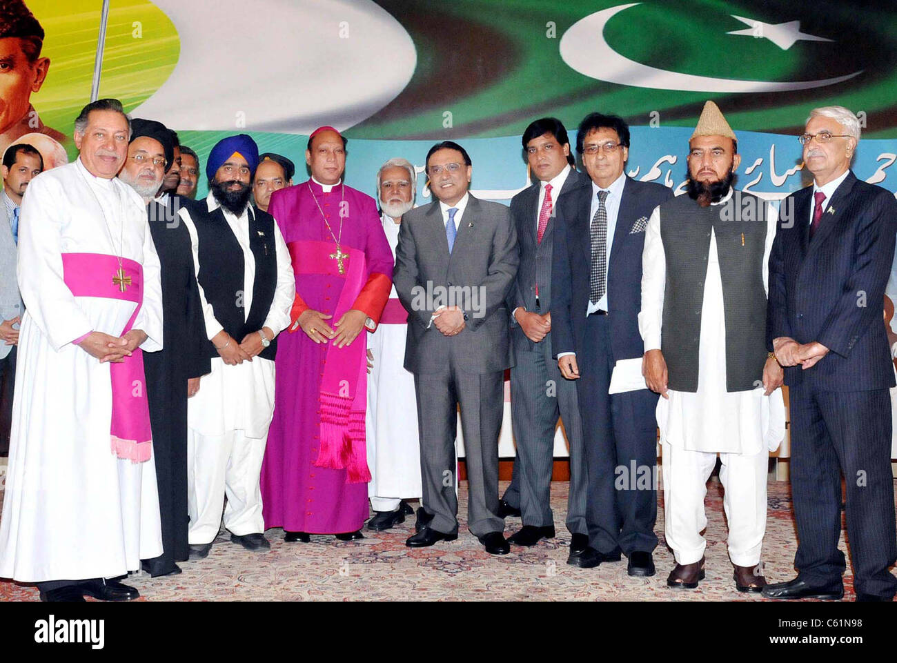Different religious leaders hi-res stock photography and images - Alamy