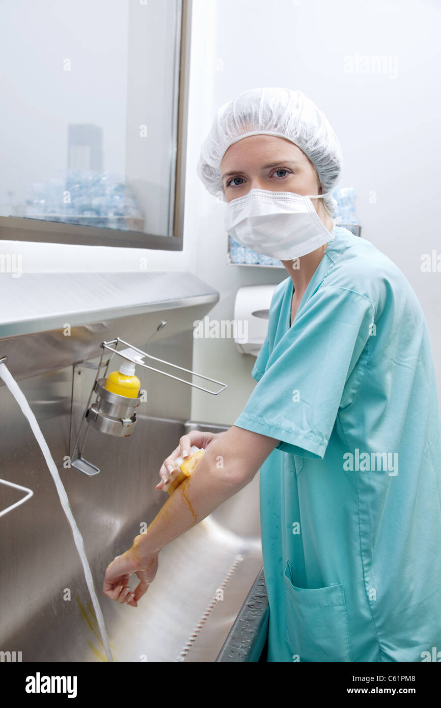 Nurse washing patient in hospital hi-res stock photography and images ...
