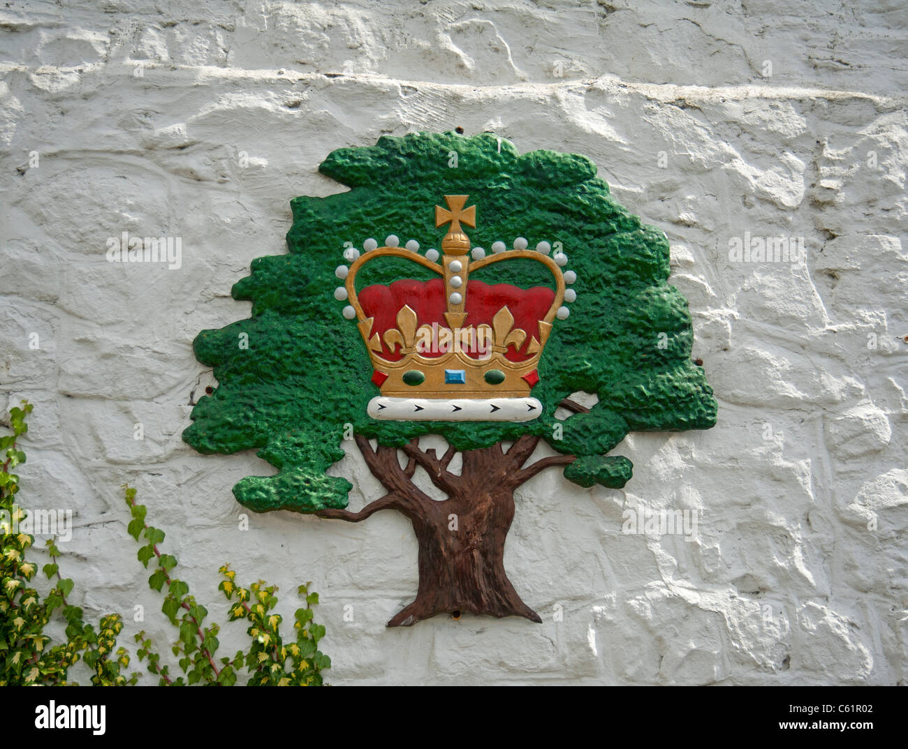 The English Royal Oak, symbolic mural on a gable wall. SCO 7628 Stock ...