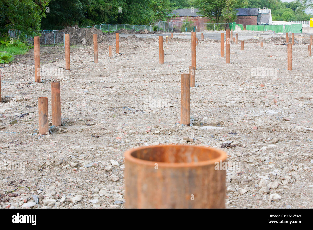 Steel piling hi-res stock photography and images - Alamy