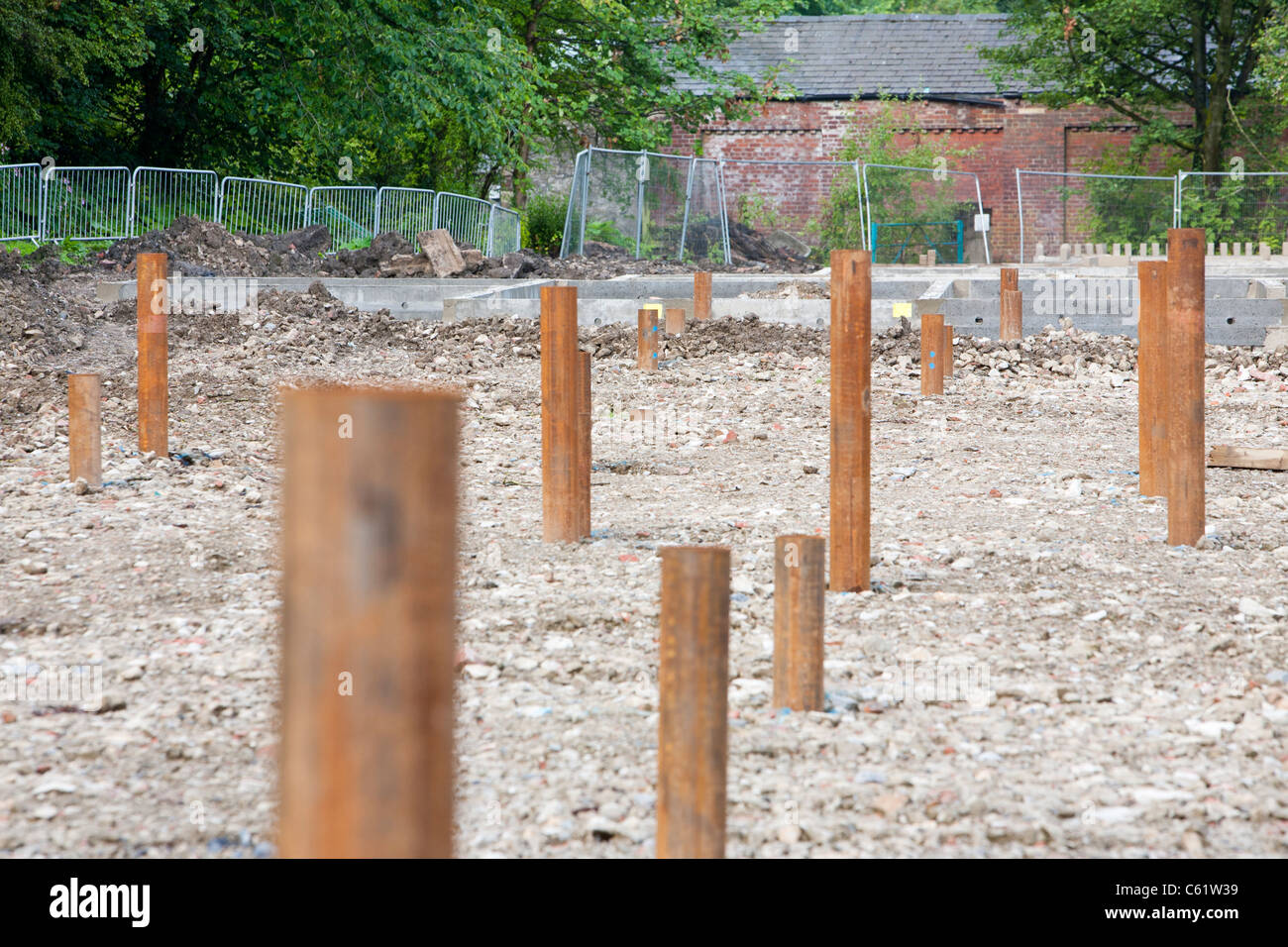 Steel piling hi-res stock photography and images - Alamy