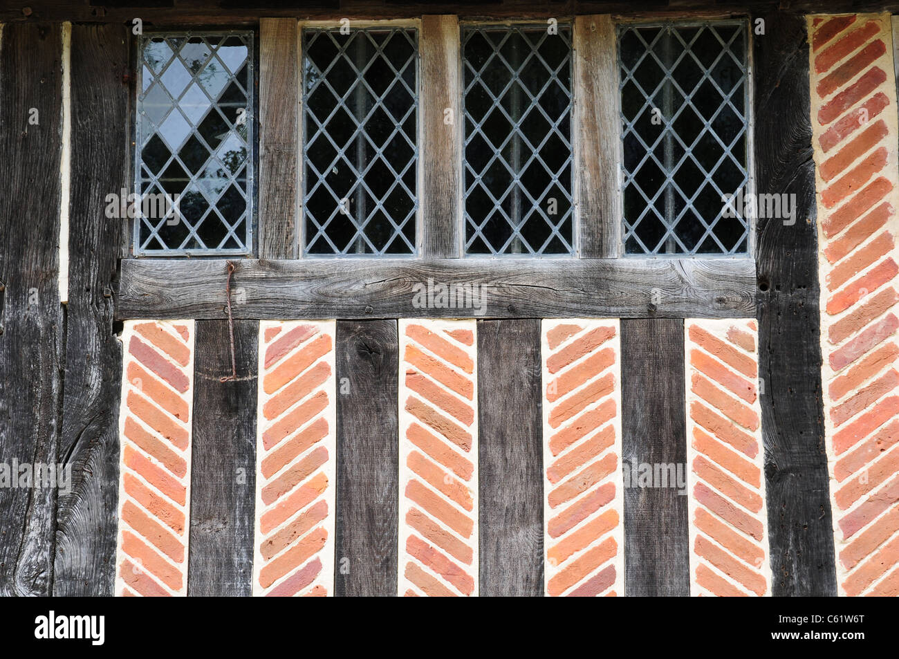 Herringbone brick hi-res stock photography and images - Alamy