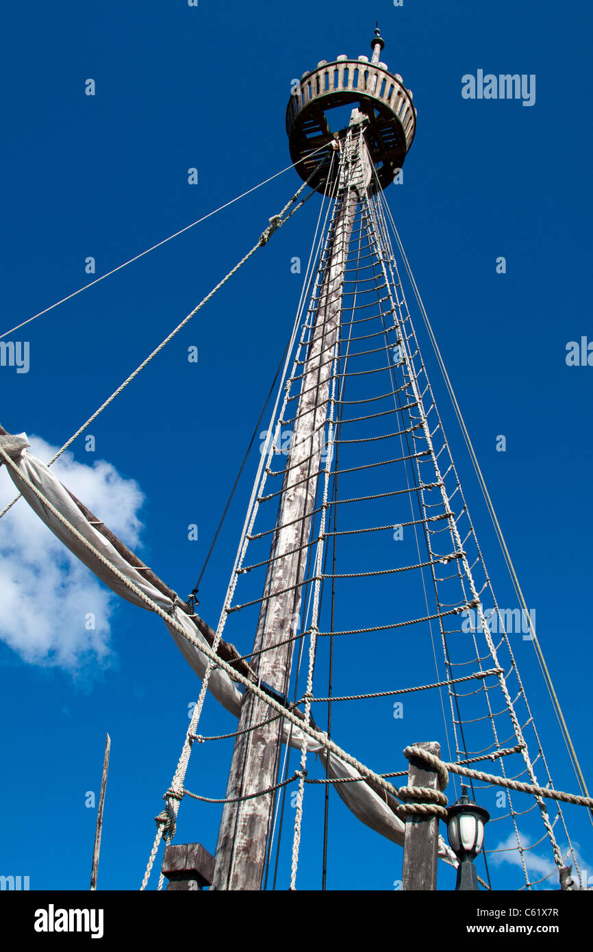 Sail boat rigging hi-res stock photography and images - Alamy