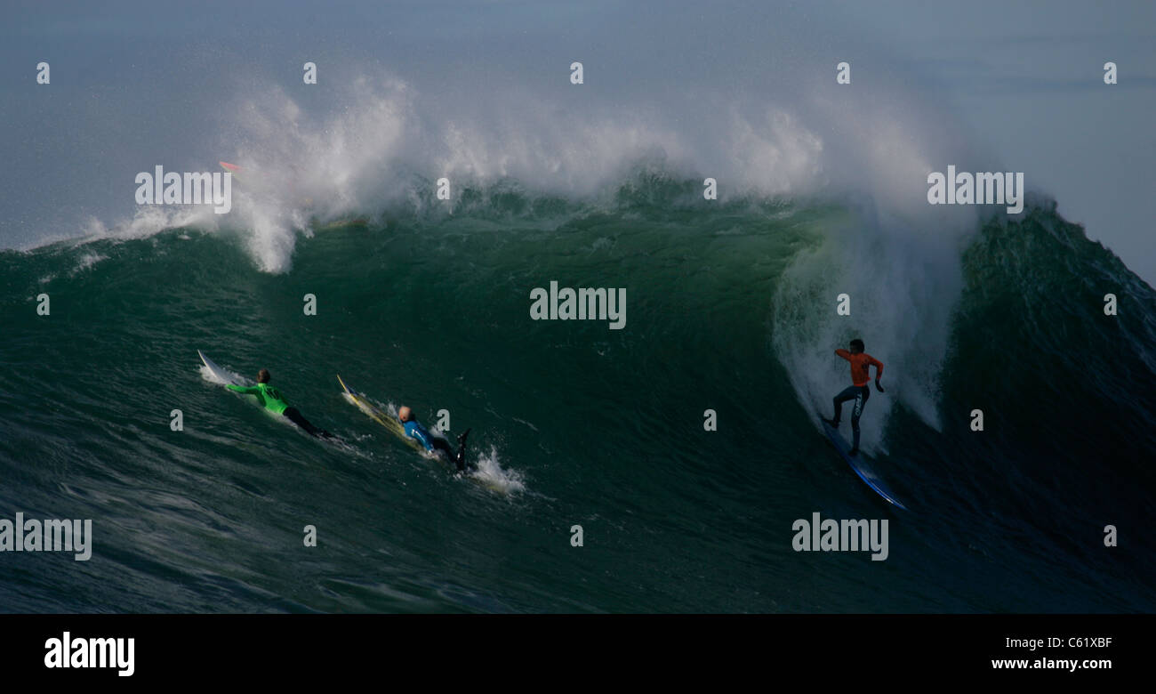 Big wave surf competition hi-res stock photography and images - Alamy