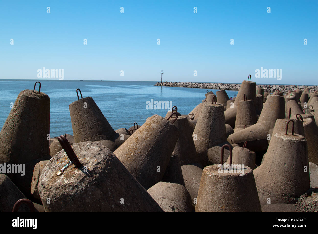 Circular concrete blocks hi-res stock photography and images - Alamy