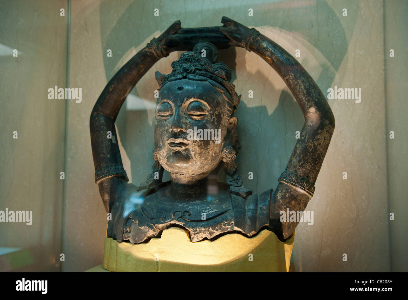Bronze Statue in Tianjin Museum, People's Republic of China Stock Photo ...