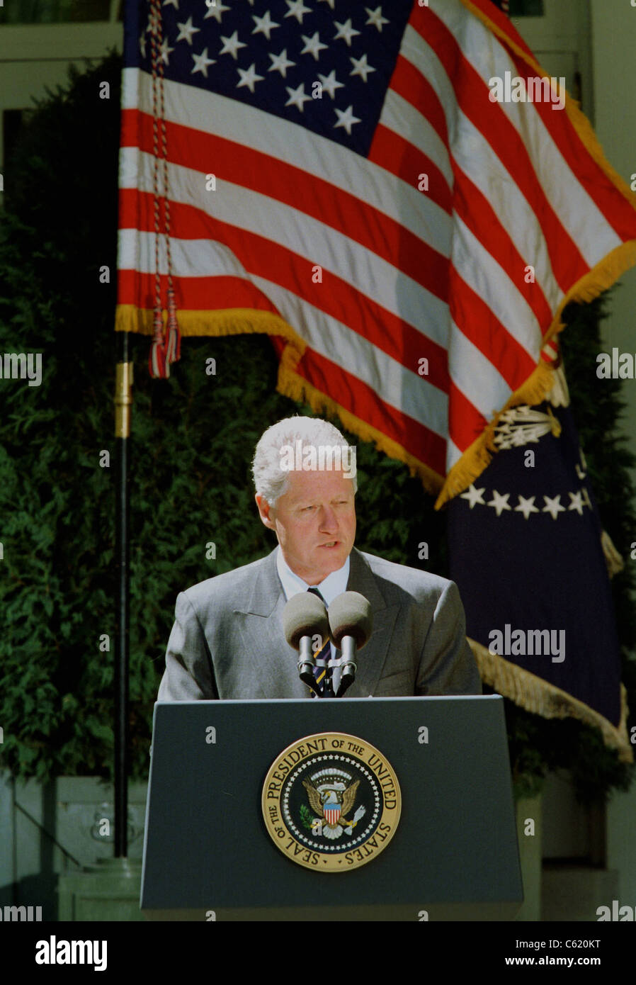 President Bill Clinton makes a statement in the Rose Garden of the ...
