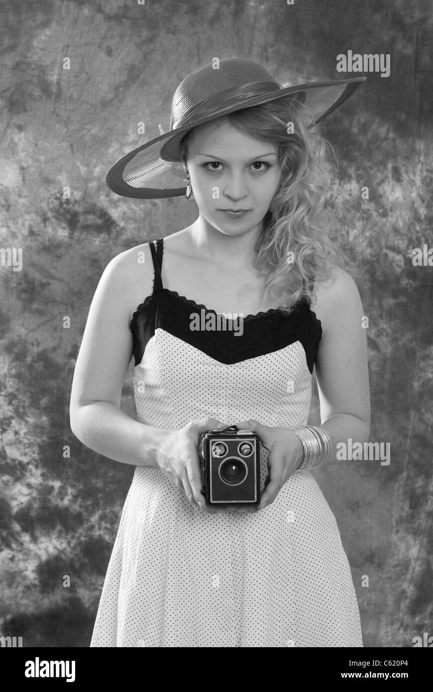 woman with camera Stock Photo - Alamy