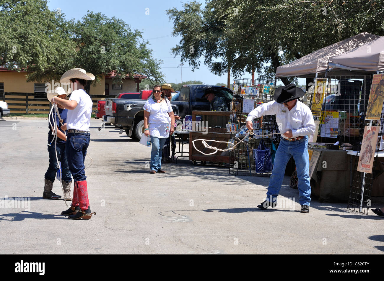 Lasso practice hi-res stock photography and images - Alamy