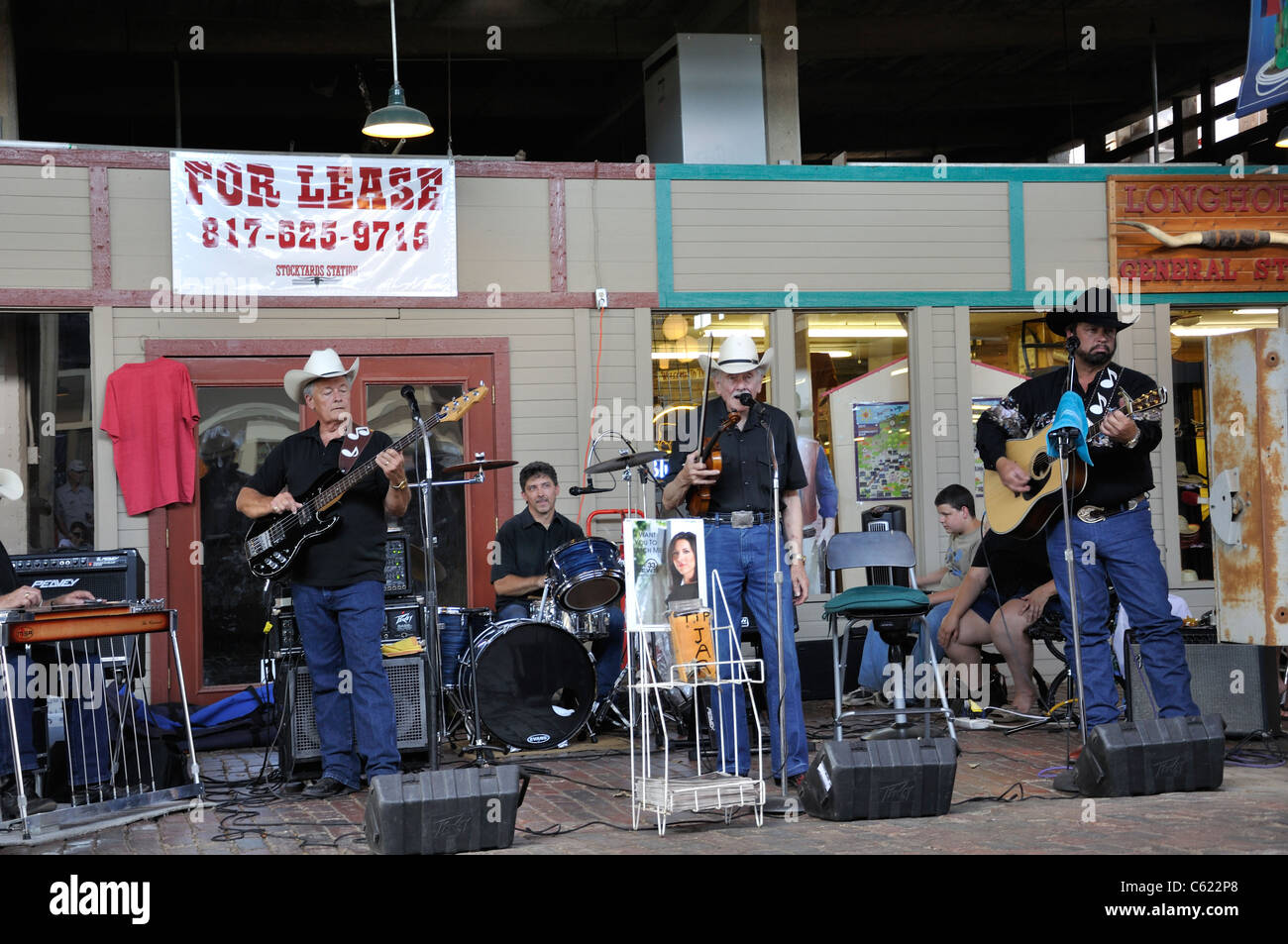 Street musicians band hi-res stock photography and images - Alamy