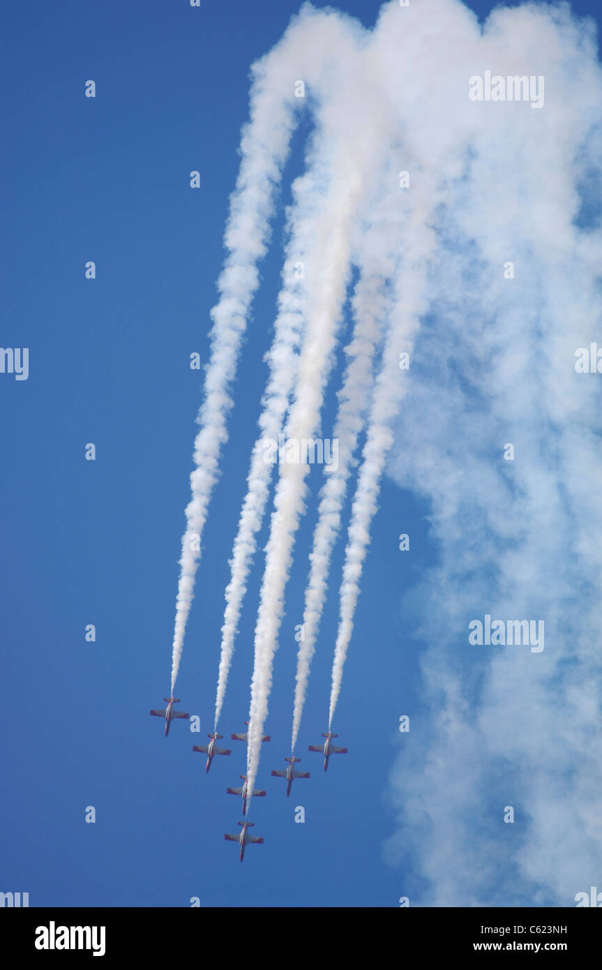 acrobatic show military Stock Photo - Alamy
