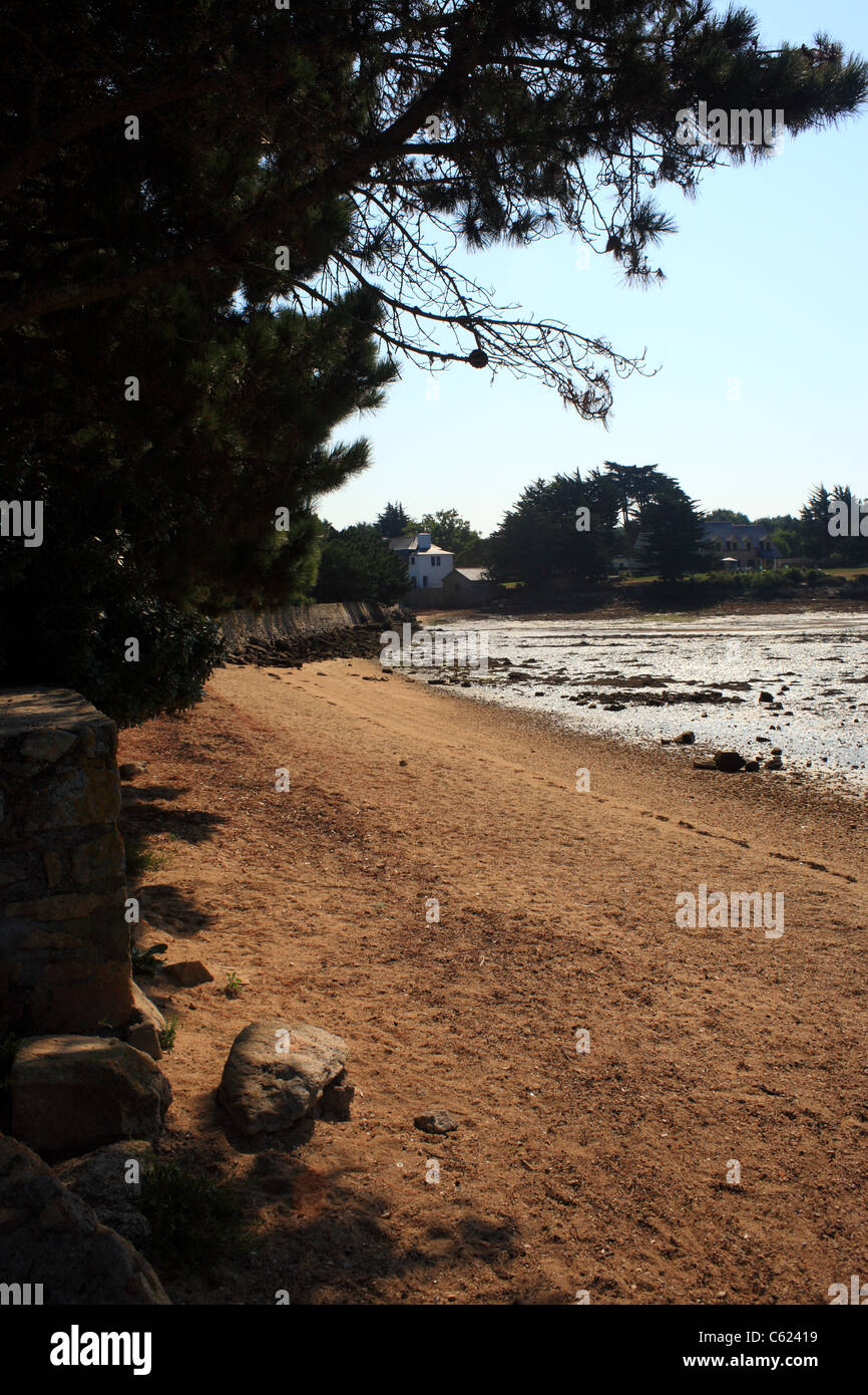 View toward le Guern from Port du Parun, Parun, Baden, Morbihan ...