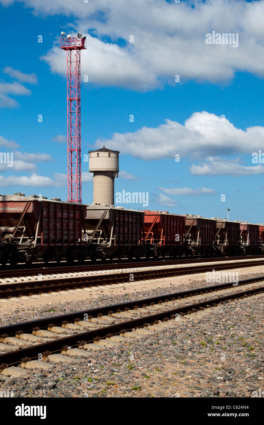 Cargo carriages hi-res stock photography and images - Alamy