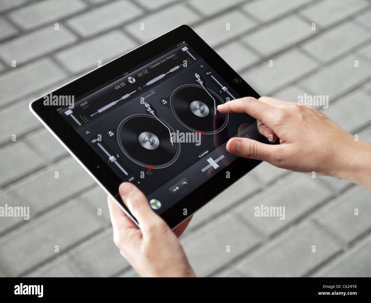 Apple music pc hi-res stock photography and images - Alamy