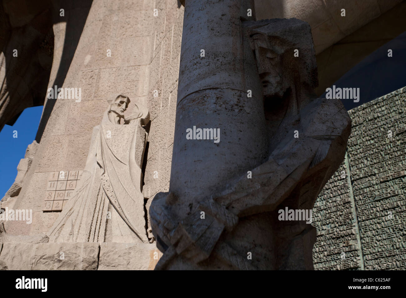 La Sagrada Familia, Gaudi church architecture, Barcelona Catalunya ...