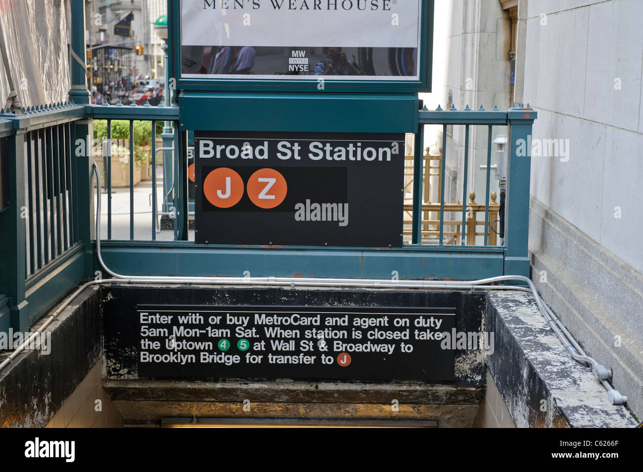 Broad street station hi-res stock photography and images - Alamy