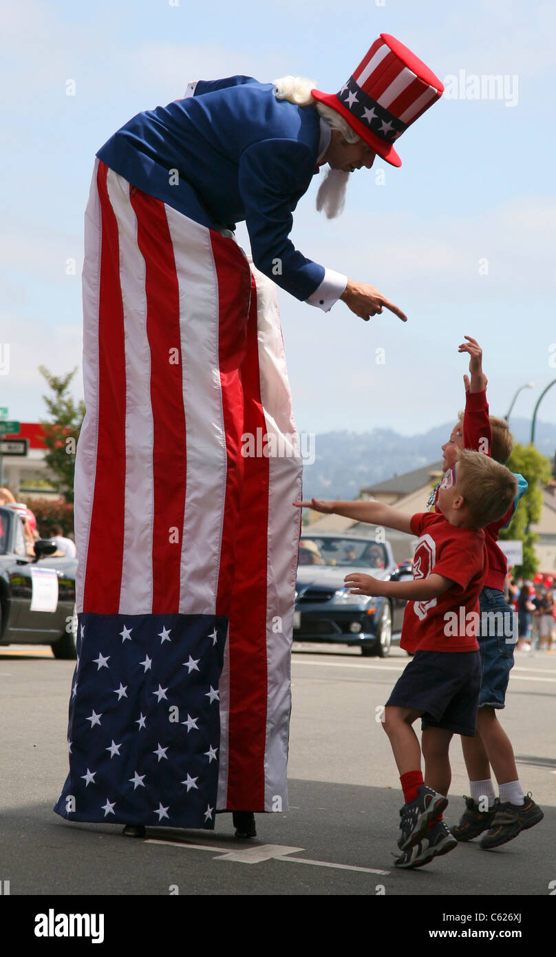 4th of july parade hi-res stock photography and images - Alamy