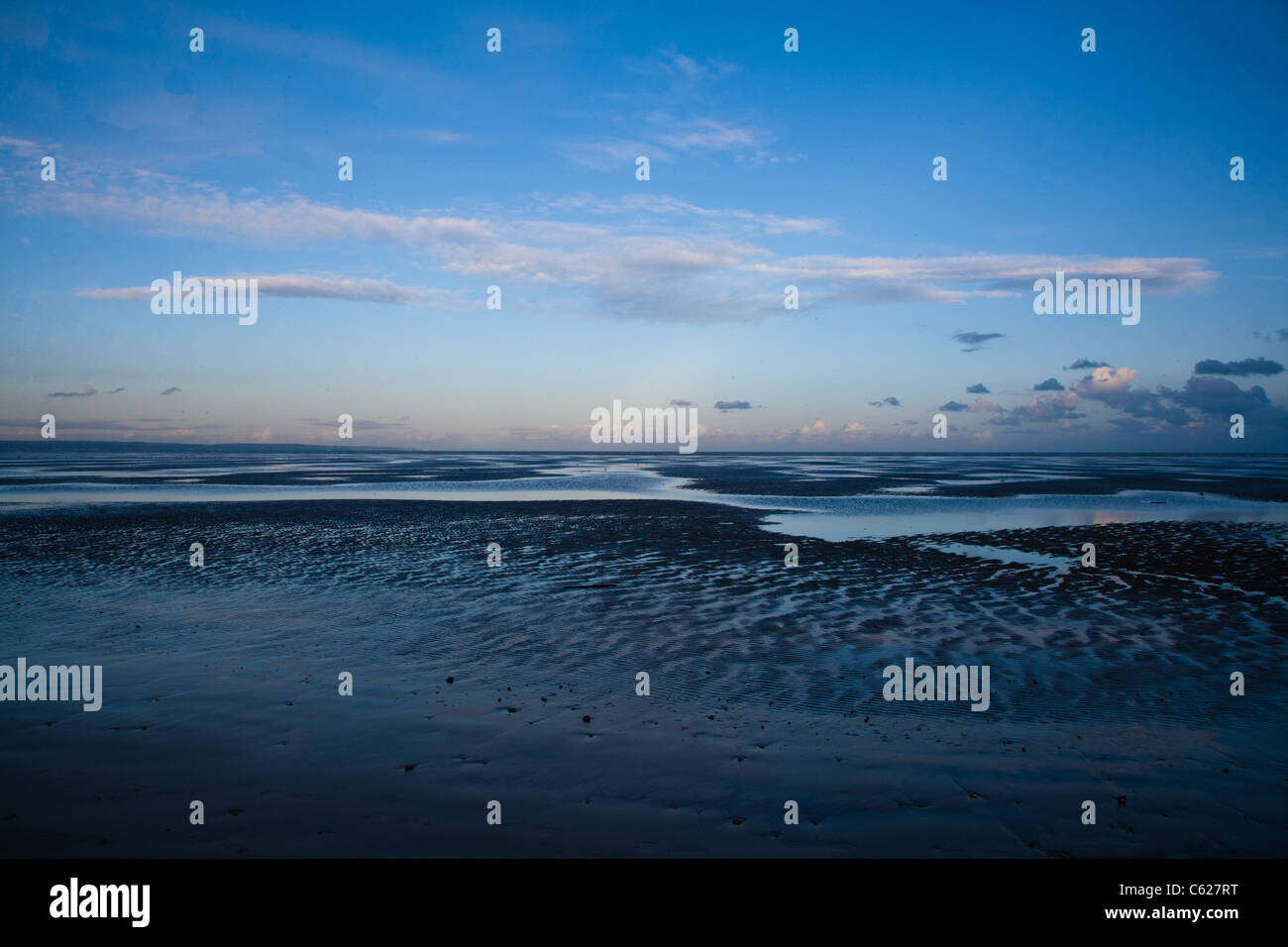Littlestone beach in Kent at low tide Stock Photo - Alamy