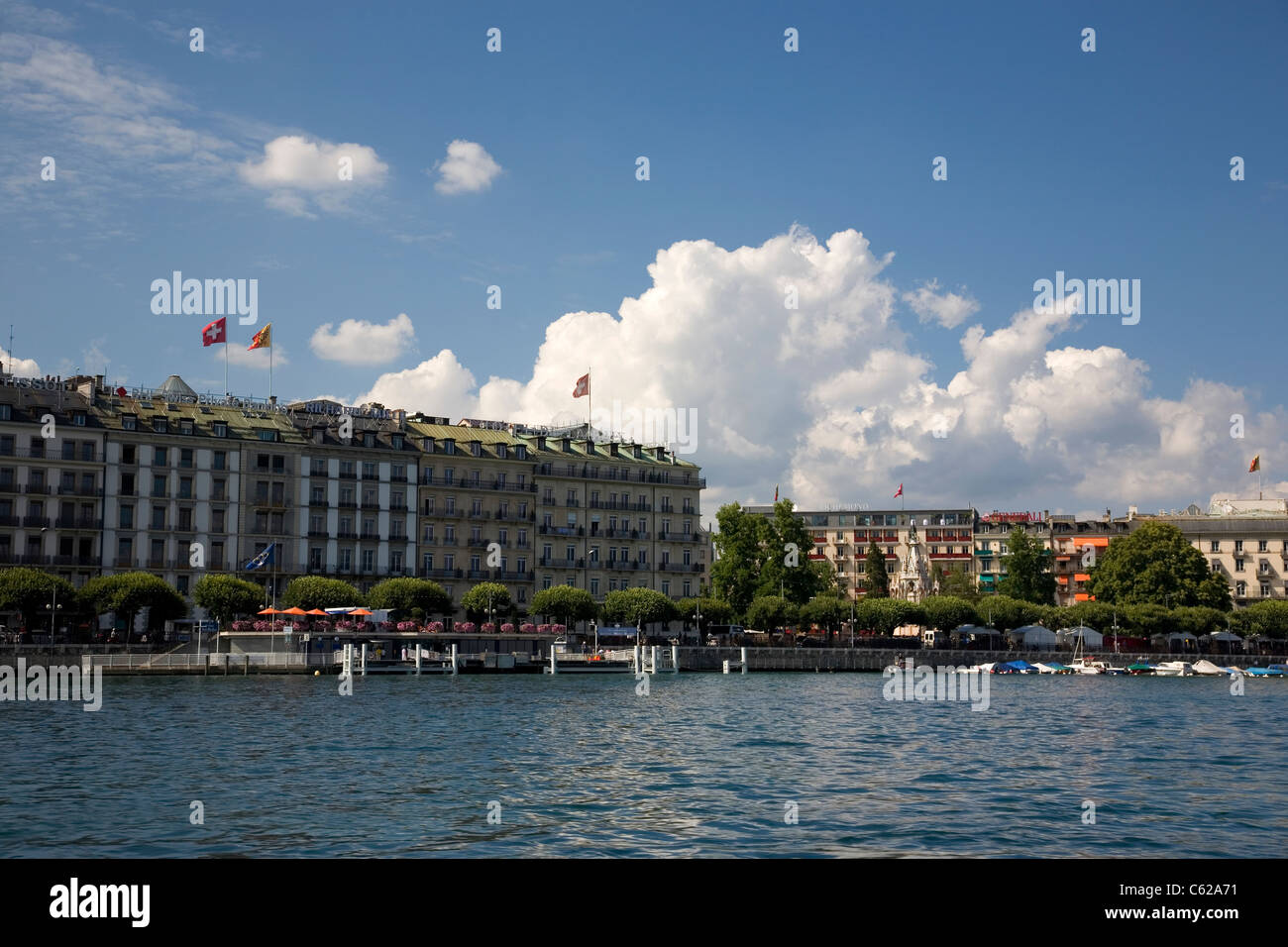 Quai du mont blanc hi-res stock photography and images - Alamy