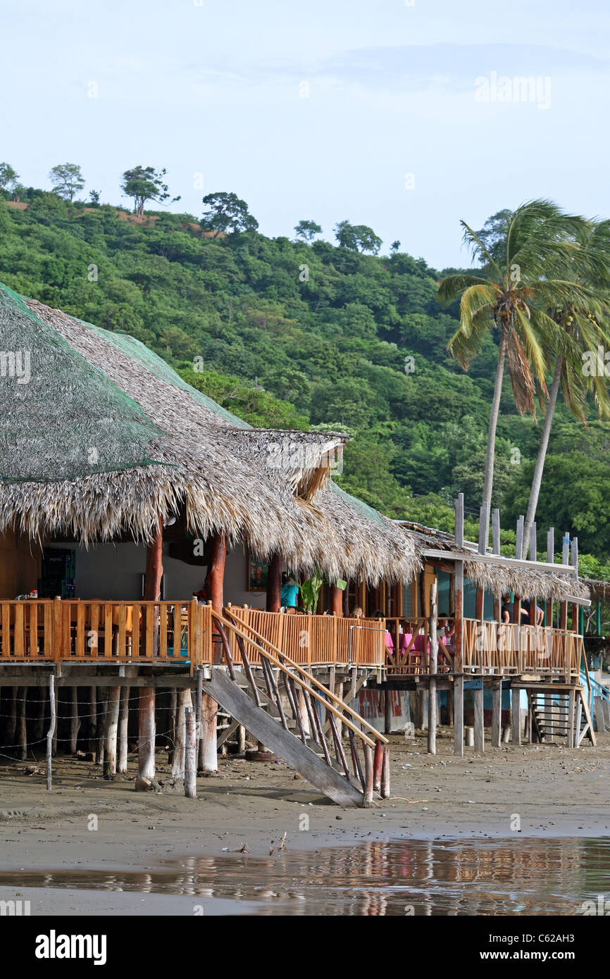 Rustic restaurants hi-res stock photography and images - Alamy