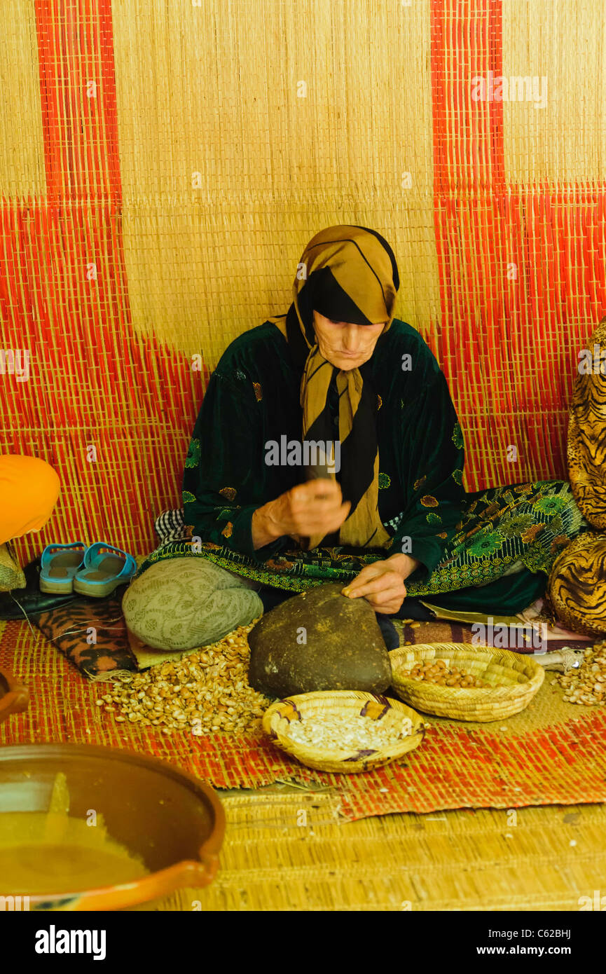 Worker morocco hi-res stock photography and images - Alamy