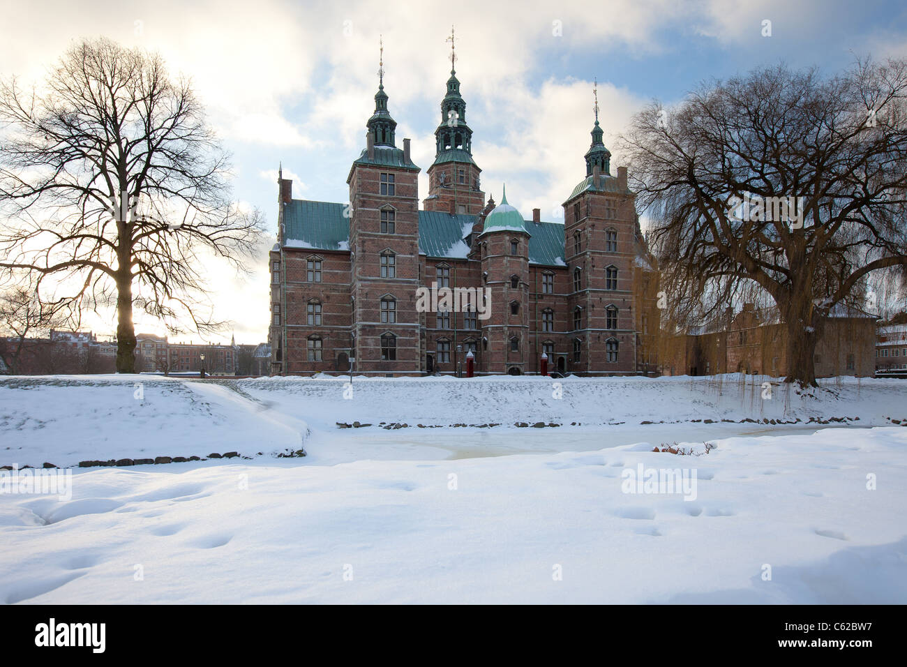 Rosenborg castle copenhagen cloud hi-res stock photography and images ...