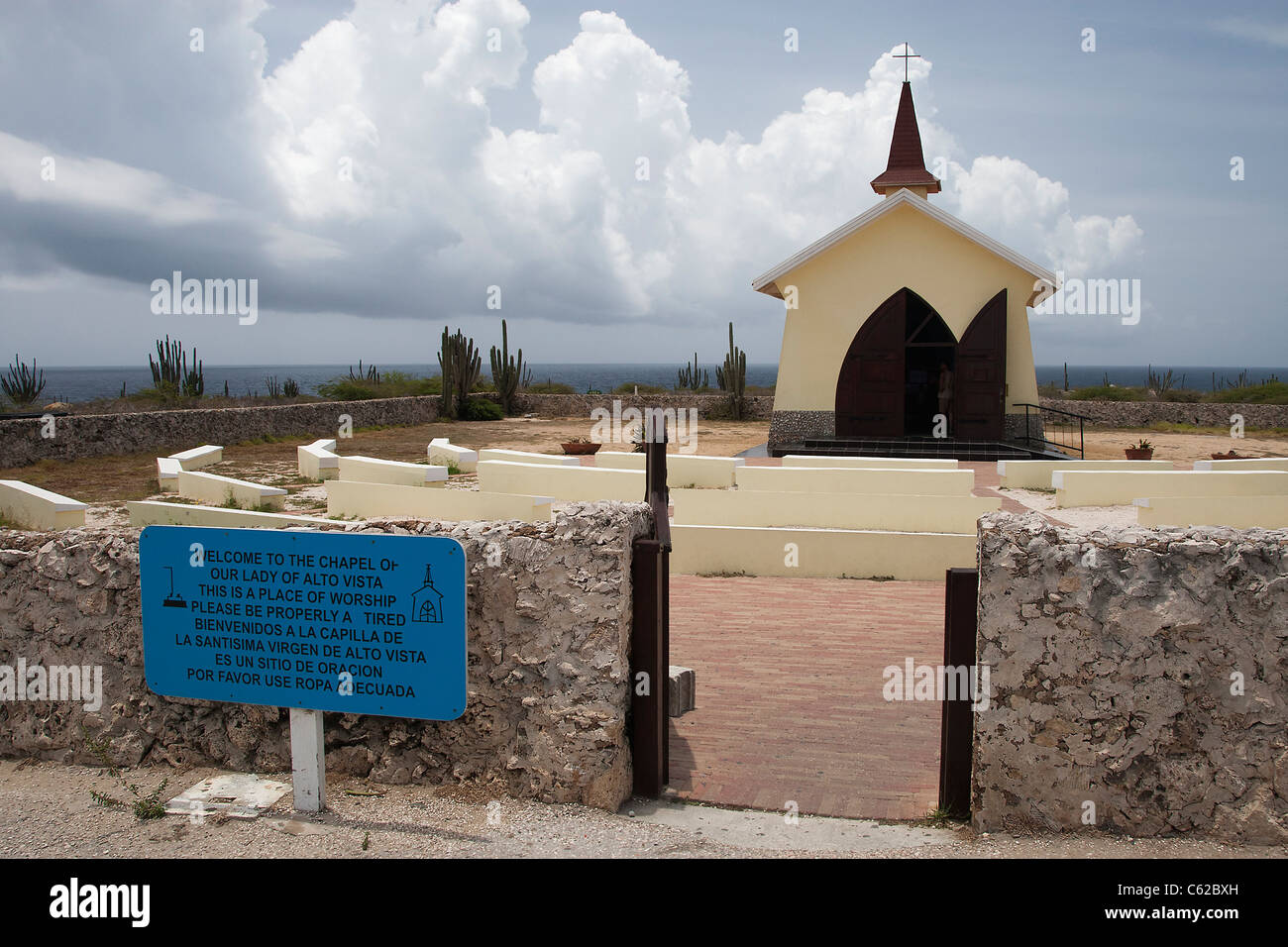Circular chapel hi-res stock photography and images - Alamy