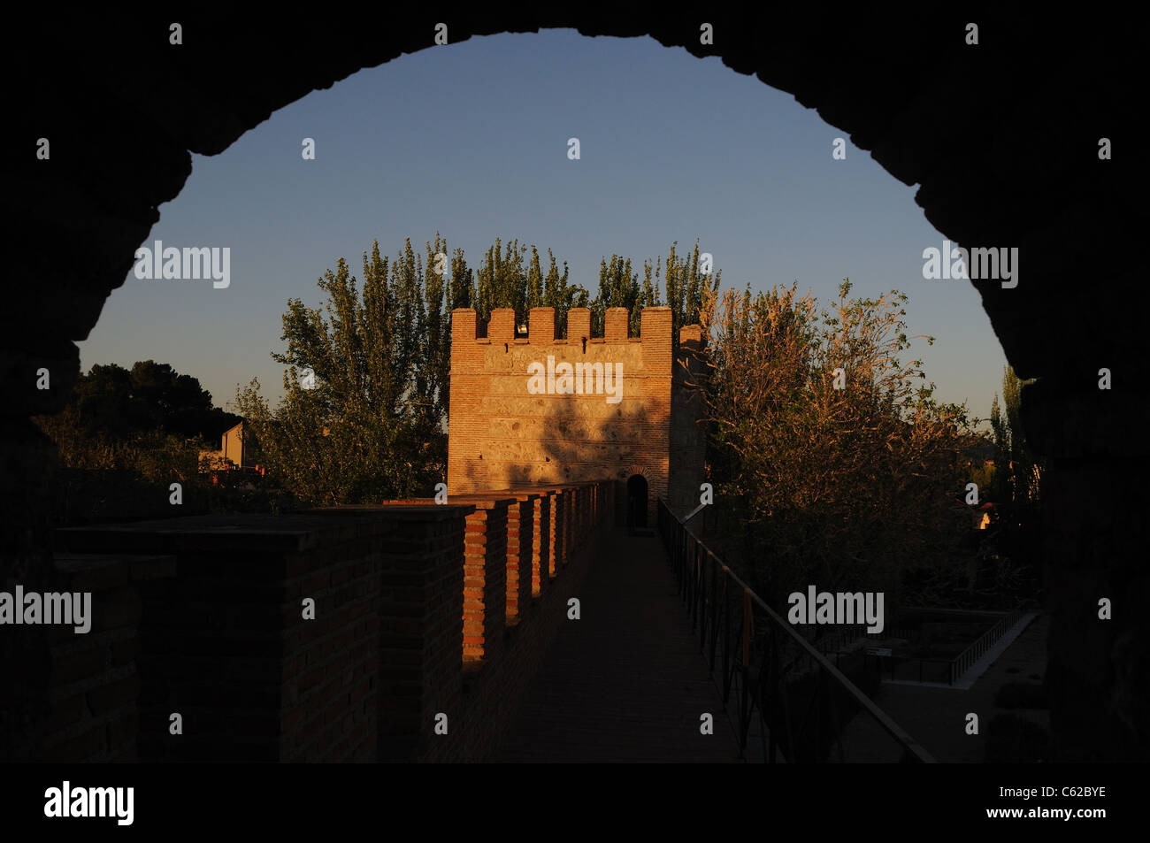 Door - Watchtower belonging to the Wall of ALCALA DE HENARES ( 13 th ...