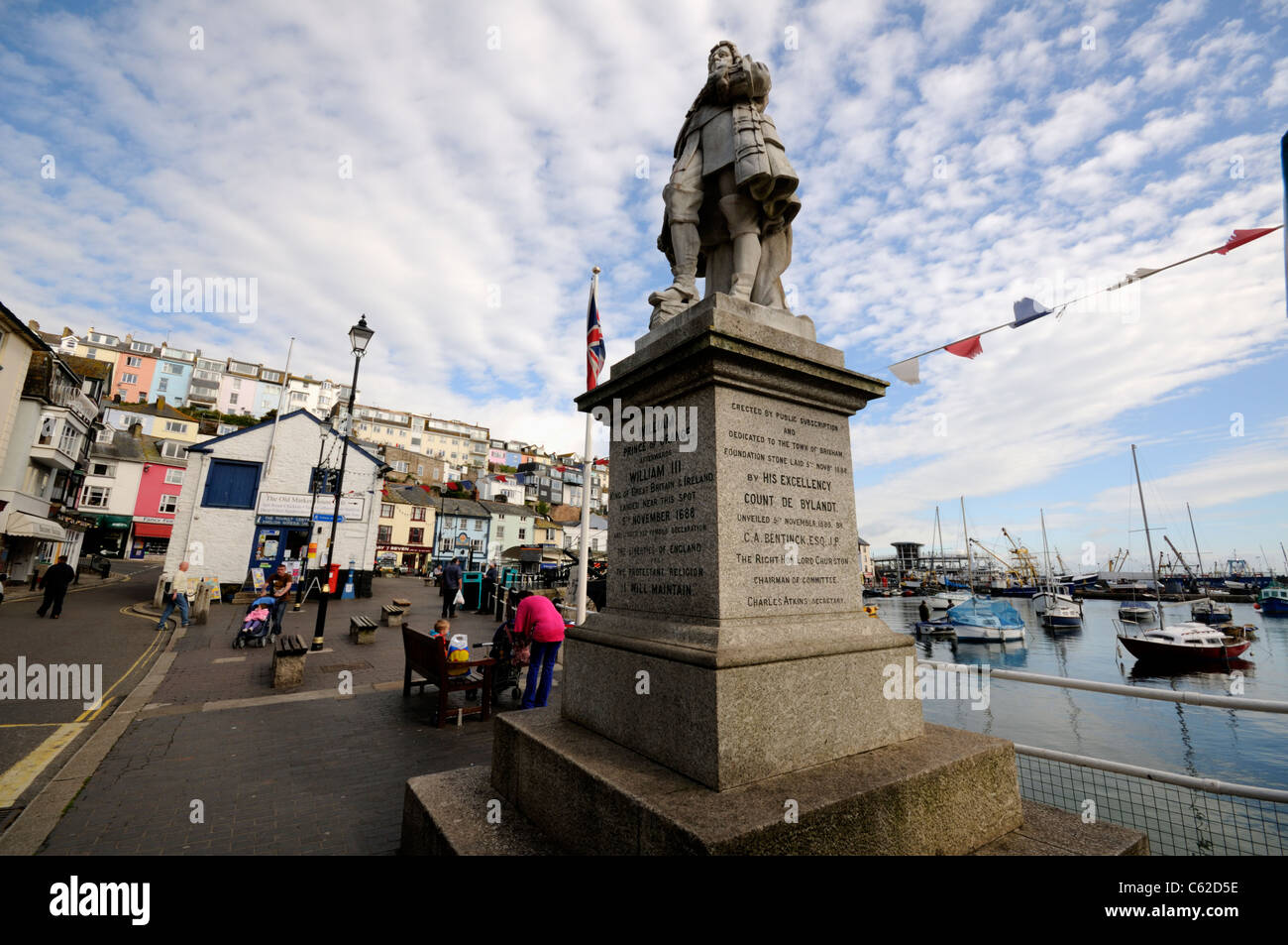 William iii statue brixham devon uk hi-res stock photography and images ...