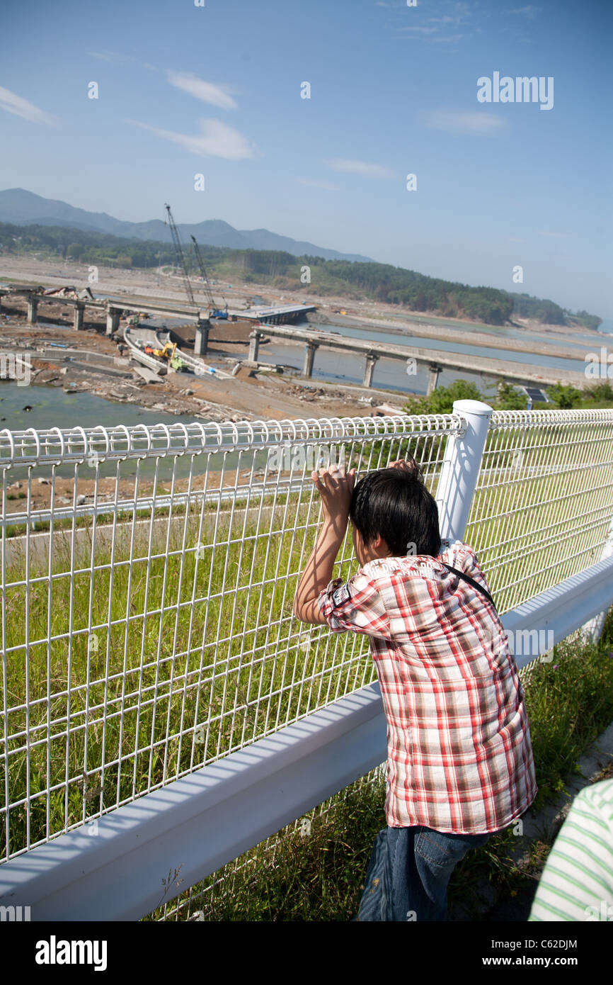 Tsunami damage boy hi-res stock photography and images - Alamy