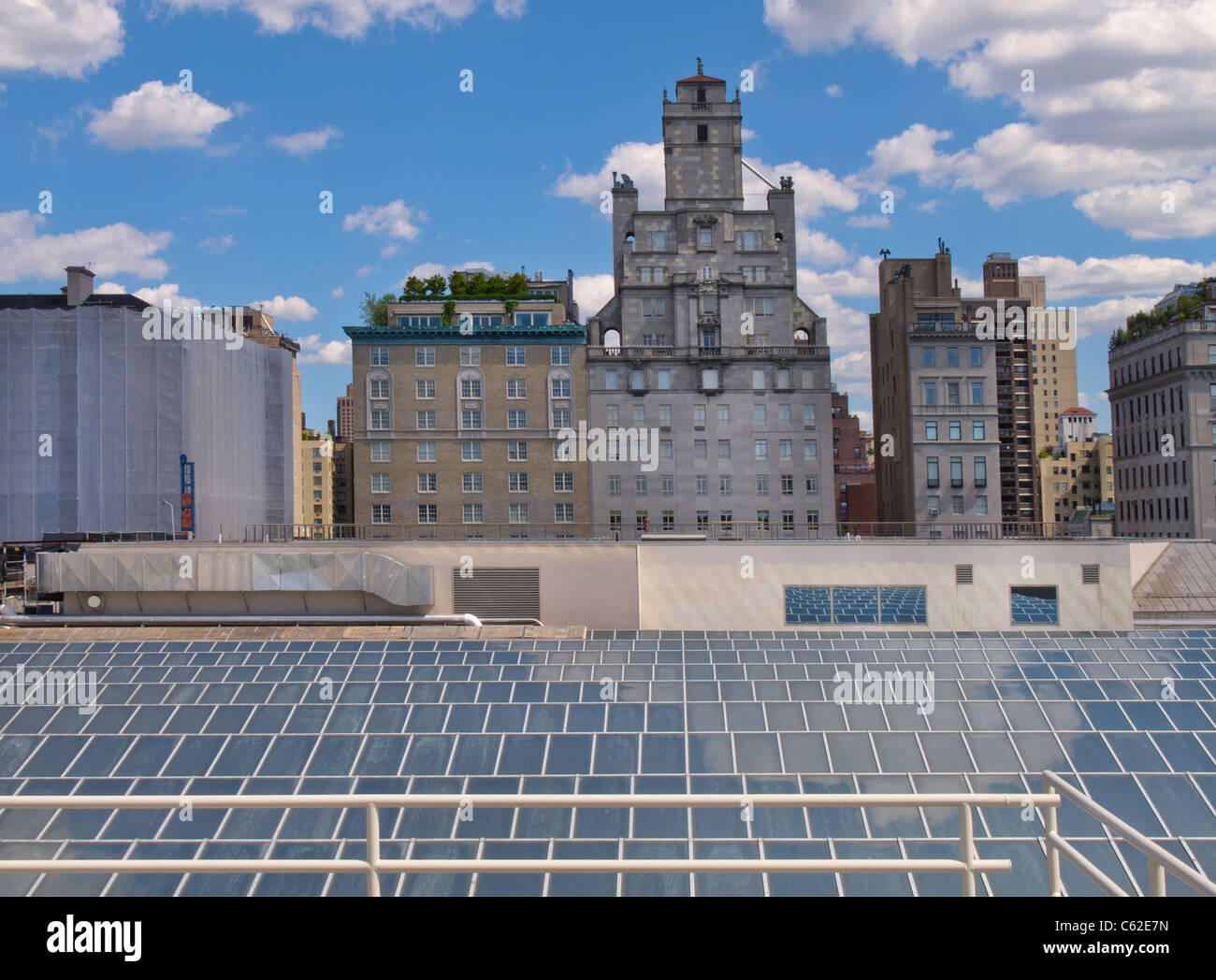 New York City skyline from the rooftop of the Metropolitan Museum of ...